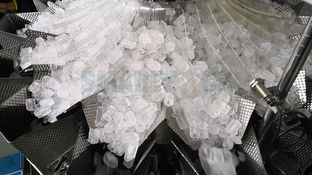 What is ice cube packing machine?